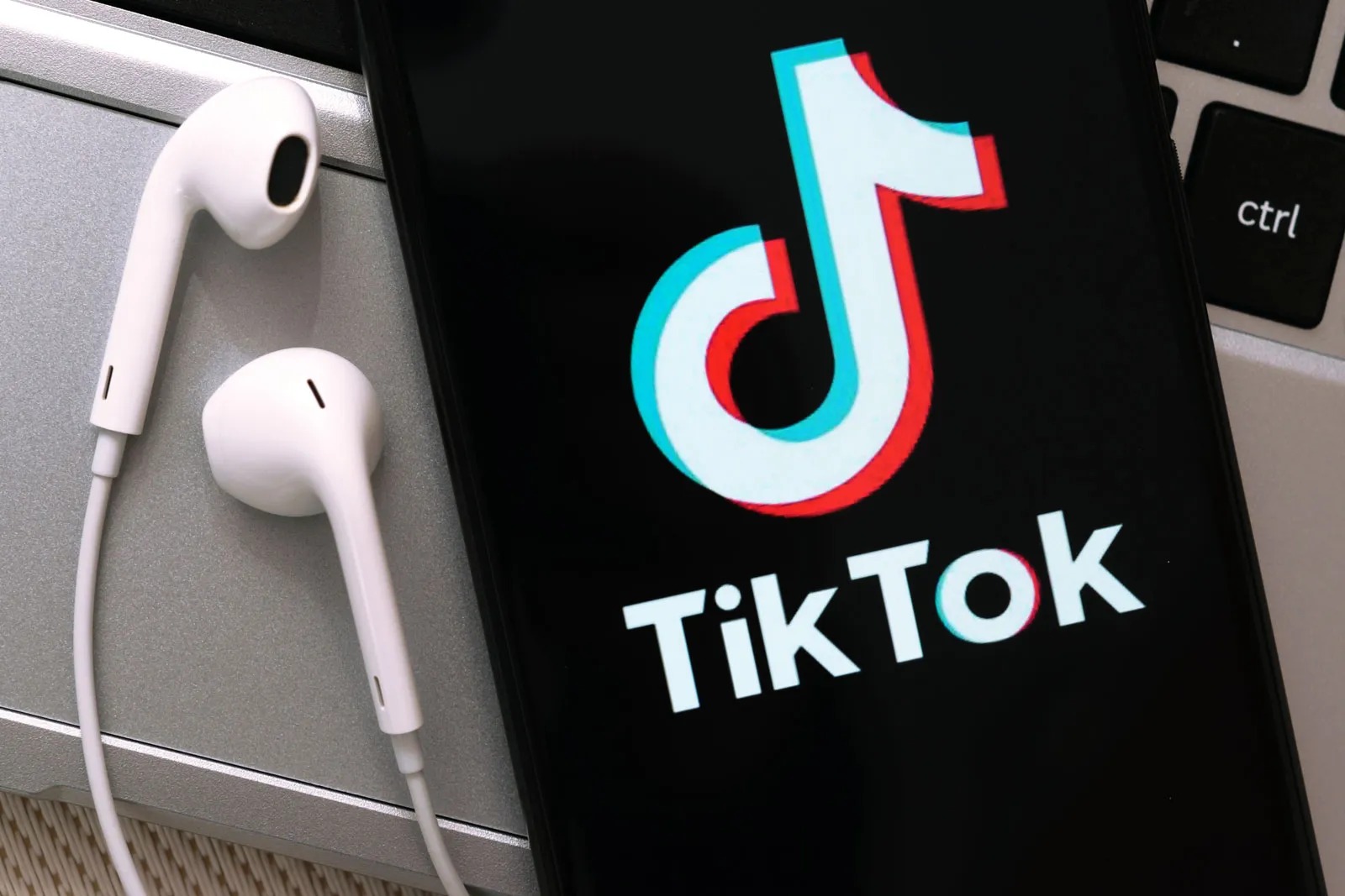 30 Lagu Viral TikTok April 2026 Paling Hits: Daftar Sound FYP Terbaru ...