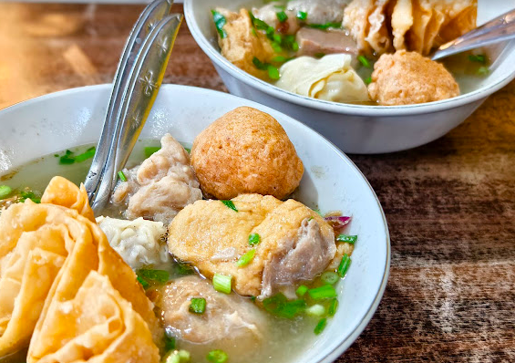10 Rekomendasi Bakso Enak di Malang yang Viral dan Legendaris, Cocok ...