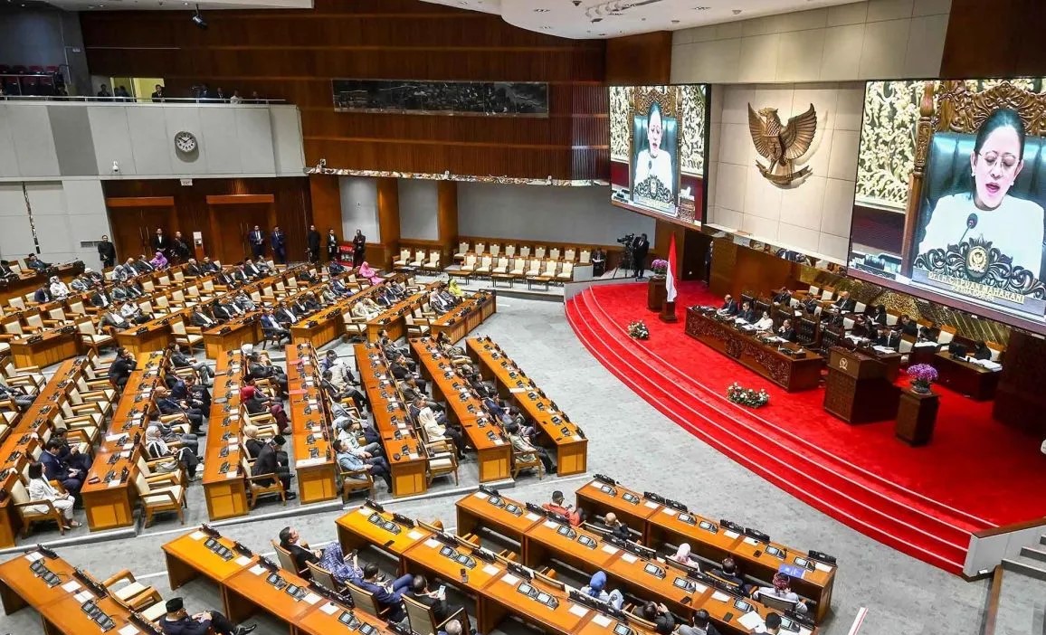 TOKK! RUU TNI Resmi Disahkan DPR di Tengah Penolakan Publik, Utut ...